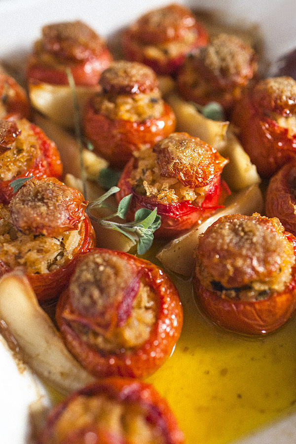 Greek Stuffed Tomatoes (Domates Yemistes) | Who Does the Dishes