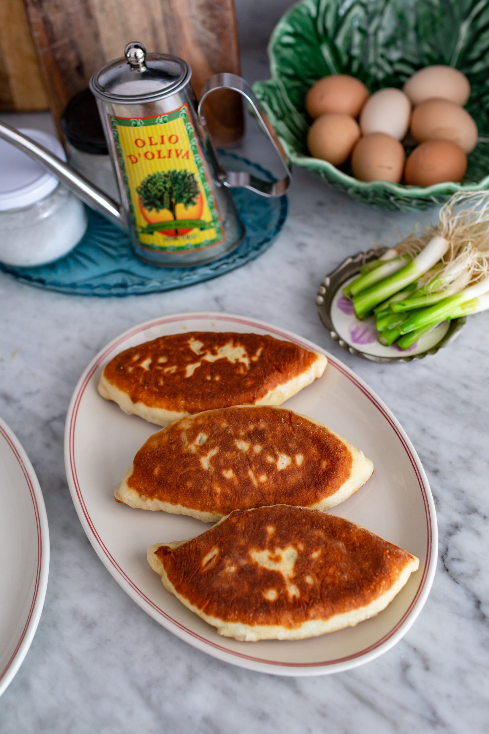 Fried Pirozkhi/Pyrizhky with Greens and Egg Filling | Who Does the Dishes